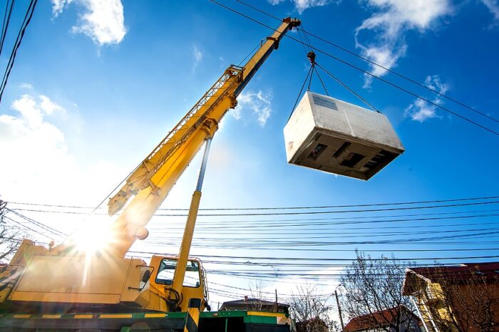 Rigging and Equipment Installation